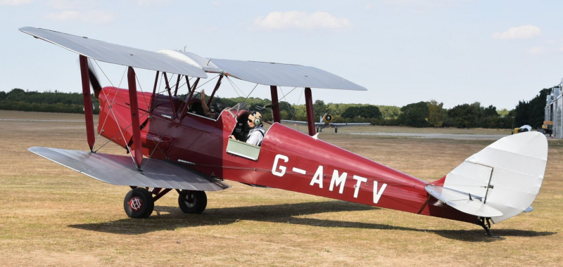 DH-82 Tiger Moth - G-AMTV