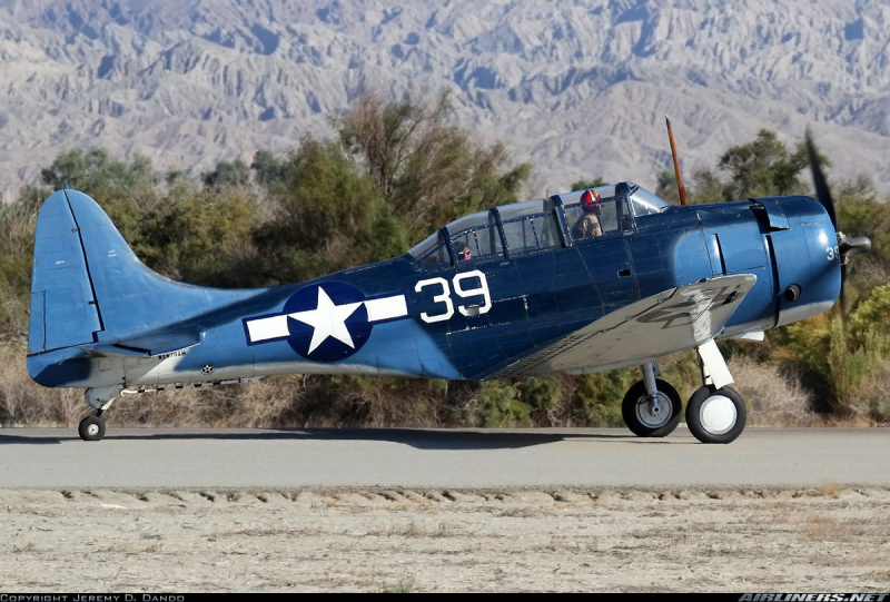 Douglas SBD-5 Dauntless - NX670AM