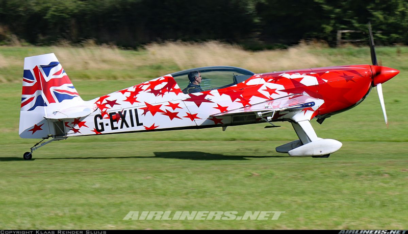 Extra 300S - G-EXIL