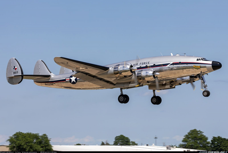 Lockheed VC-121A Constellation Bataan - N422NA