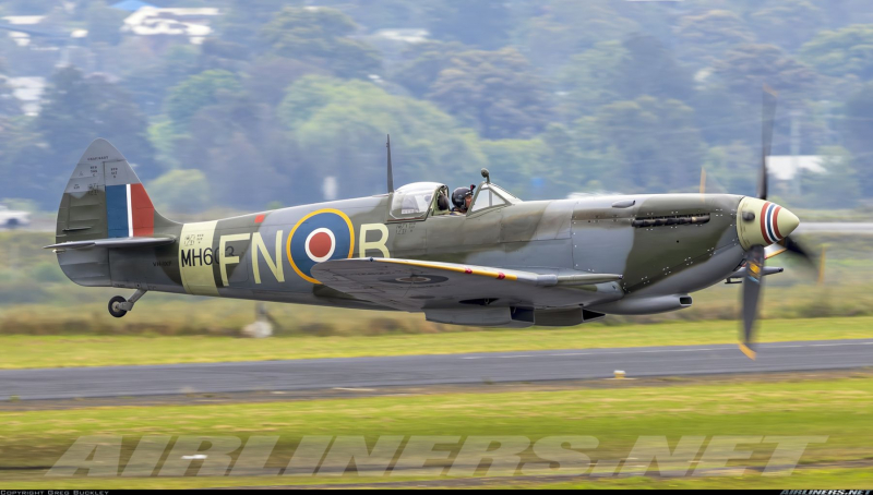 Supermarine Spitfire - VH-IXF